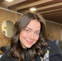 Carol Dantas volta a ser loira e ganha elogio de Neymar: 'Modelete'