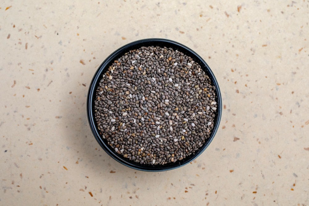 Bebi água com sementes de chia por um mês e os benefícios foram ...