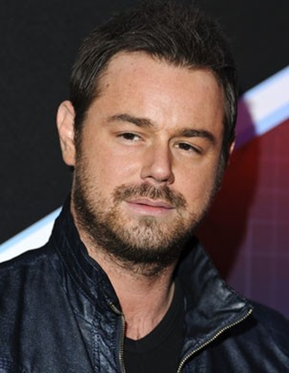 Britânico comete suicídio depois de saber que namorada acha ator bonito