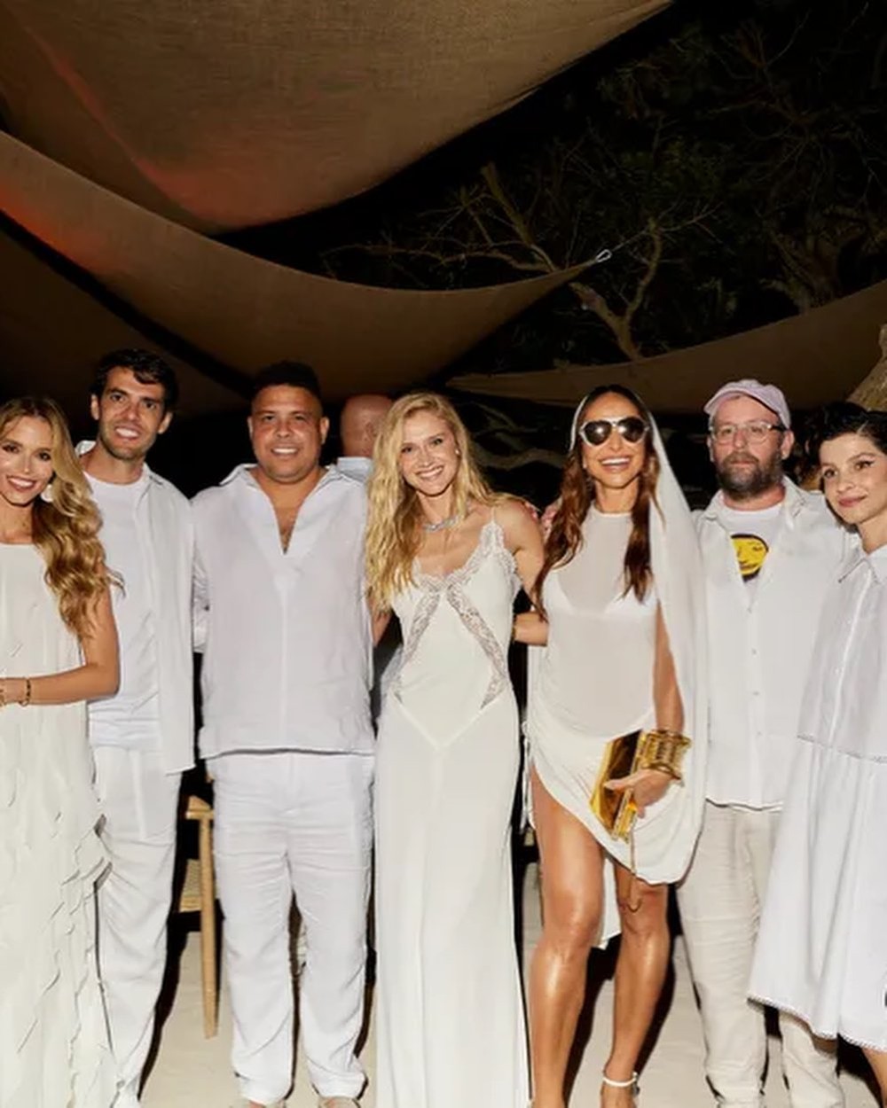 Sabrina Sato abre álbum de casamento de Celina Locks e Ronaldo em Ibiza ...