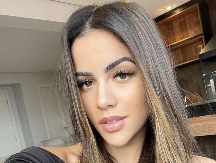 Após negar boatos, Amanda Quiderolly, affair do jogador Jô quebra ...