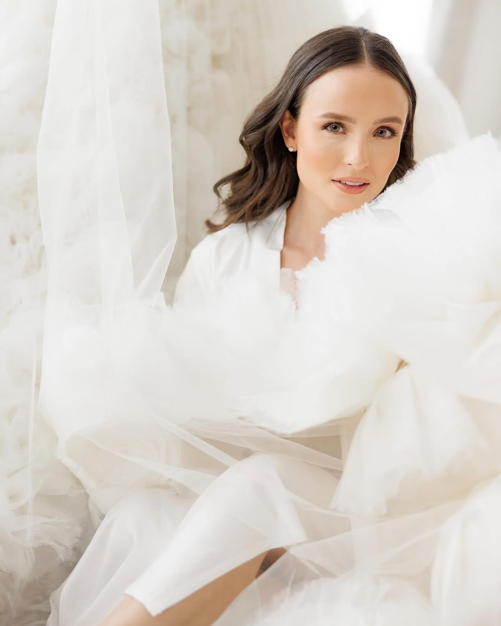 Larissa Manoela abre fotos inéditas do casamento com vestido de tirar o fôlego: 'Queria voltar ...