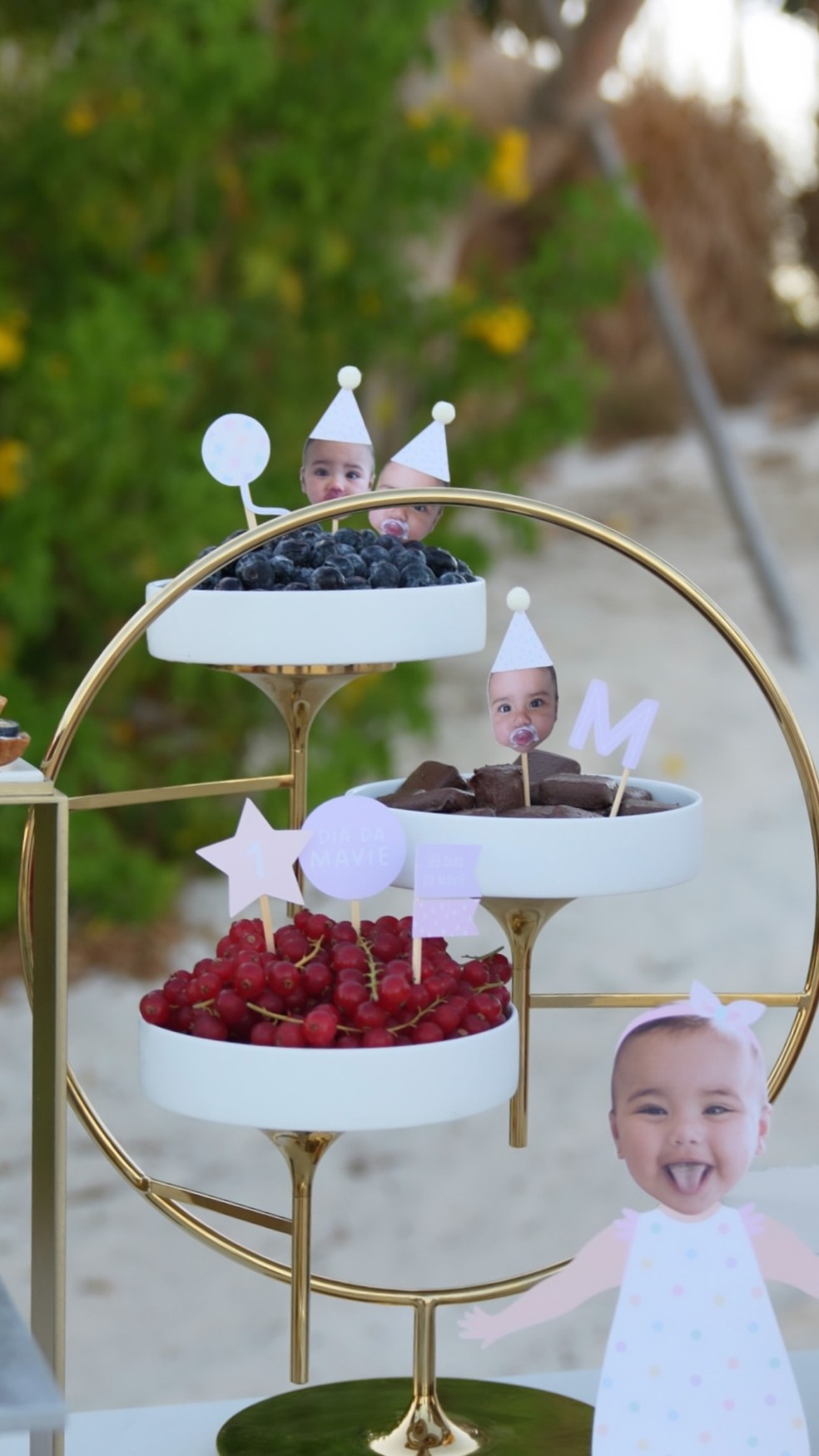 Bruna Biancardi encanta ao mostrar Mavie se divertindo na piscina