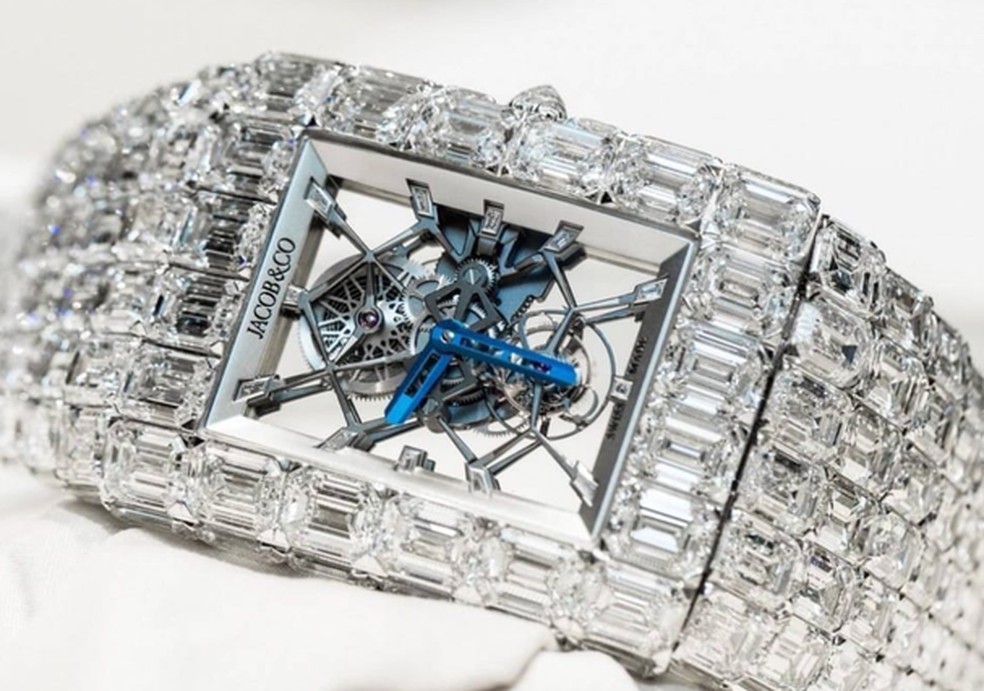 Floyd Mayweather compra relógio de mais de R$ 69 milhões