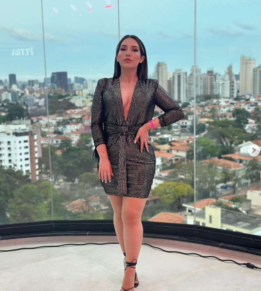 Amanda Meirelles compartilha cliques: 'Do rolo da câmera para o feed...'