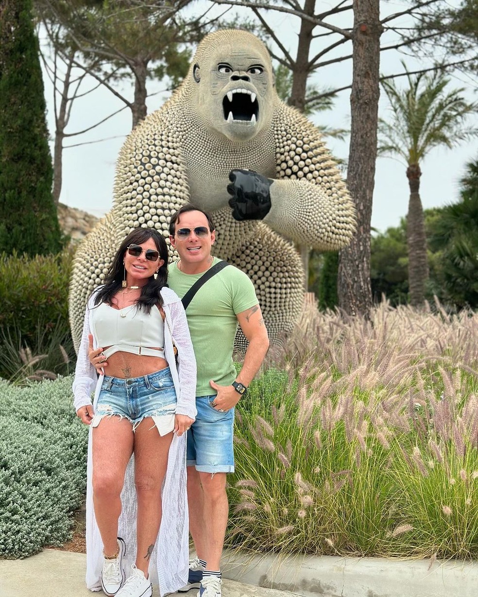 Gretchen abre álbum de fotos de viagem para Grécia com o marido ...