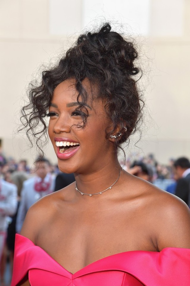 Iza: 7 vezes em que a cantora arrasou (e muito) na maquiagem