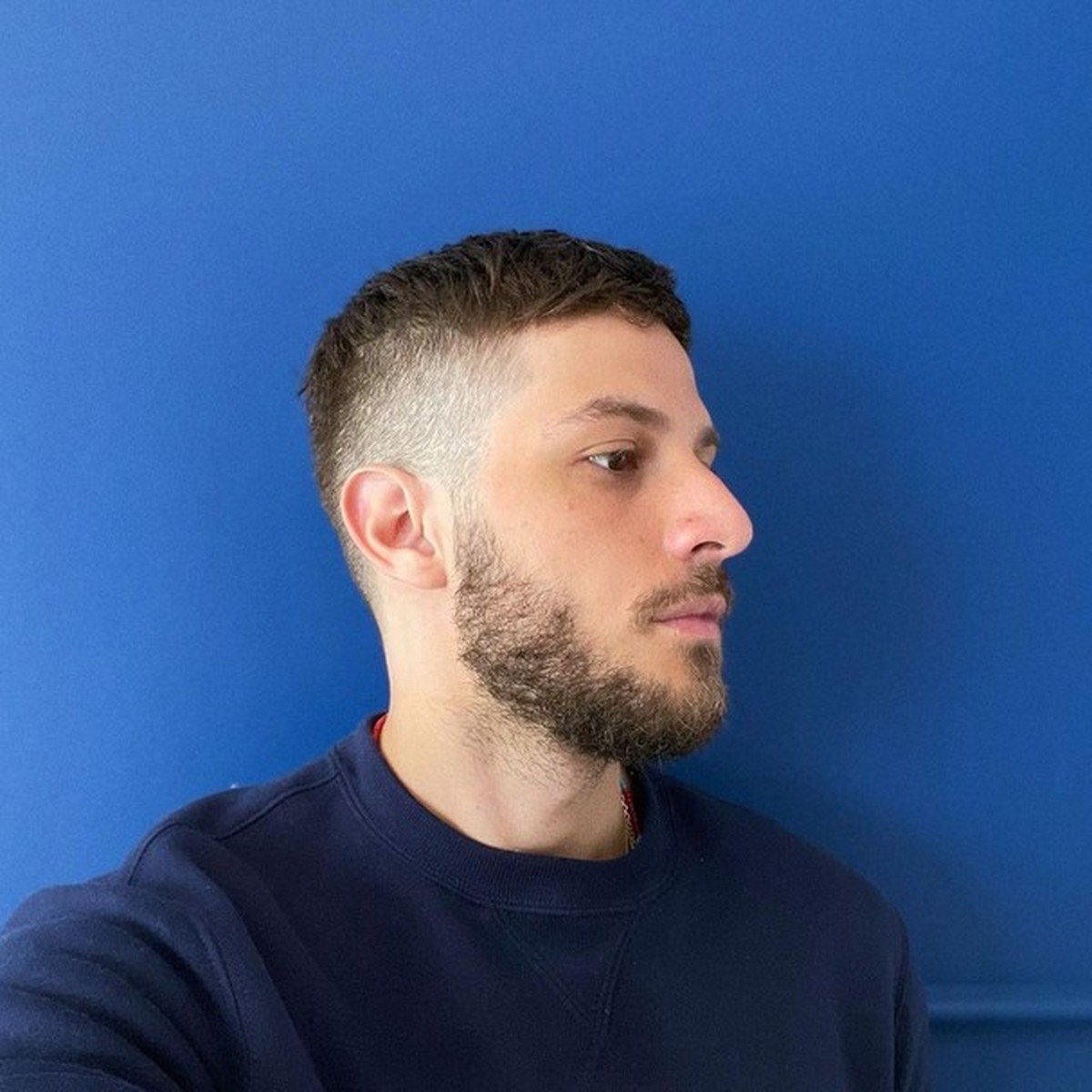 Chay Suede muda visual por conta de novo trabalho e ganha elogios de ...