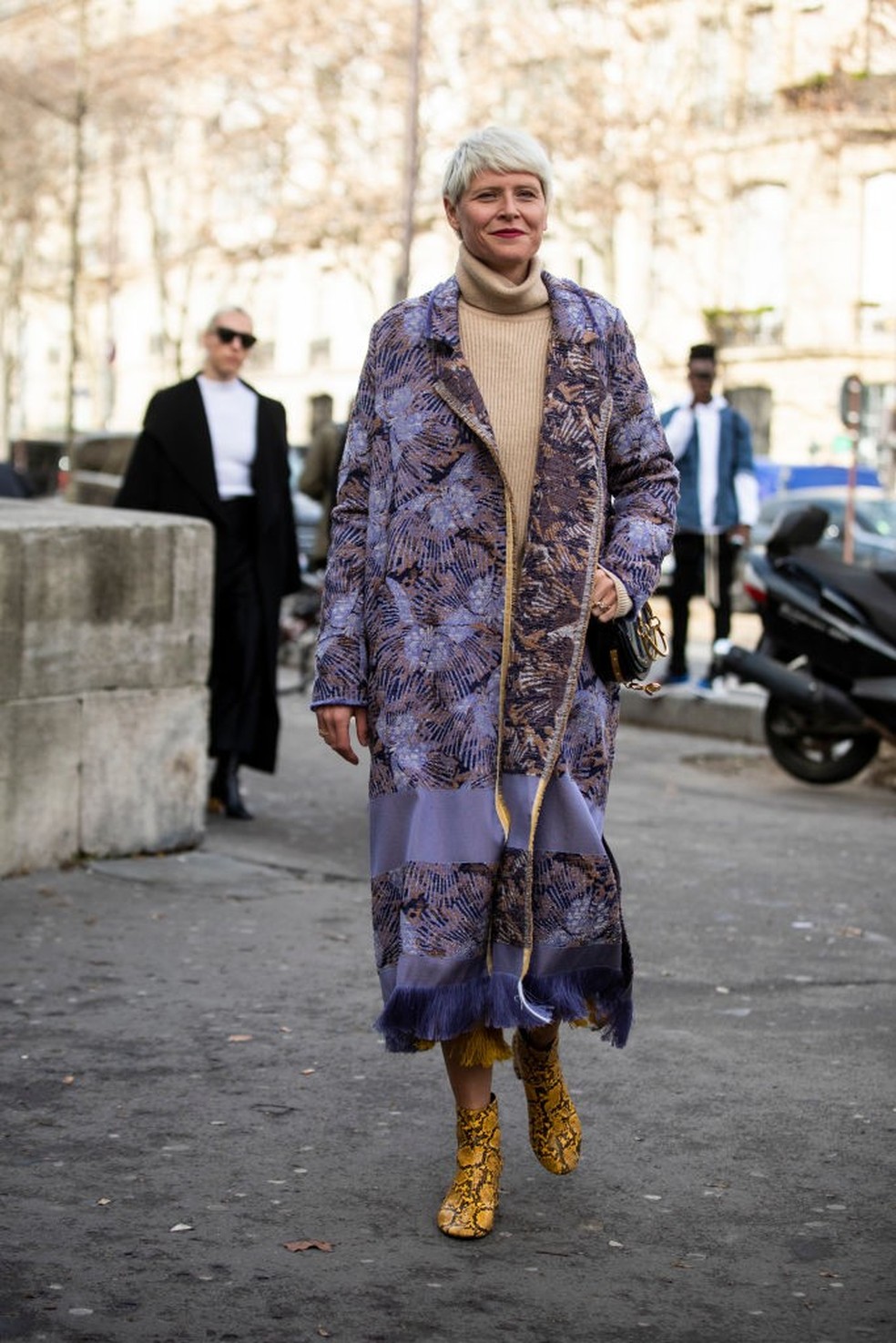 Amarelo com roxo (ou lavanda!) é a combinação da vez na moda