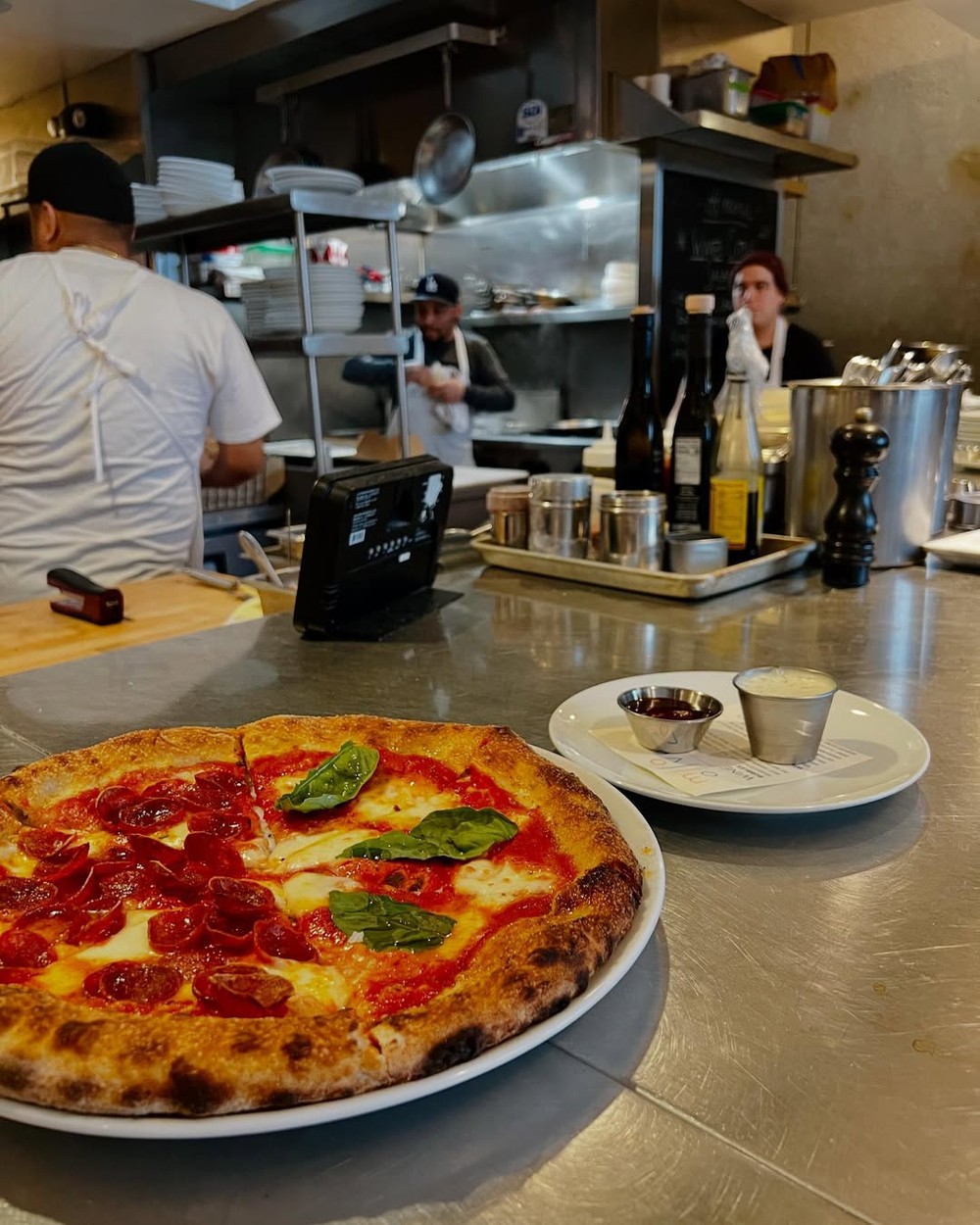 Wagner Moura participa de podcast de Jesse Tyler Ferguson e fala sobre ...