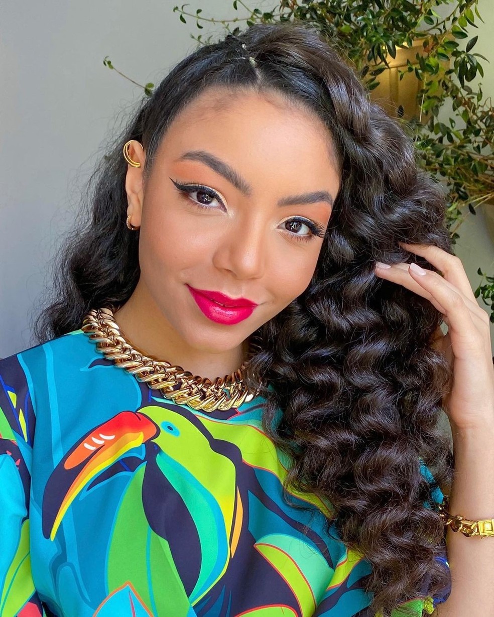 3 makes de Any Gabrielly que são perfeitas para o Natal