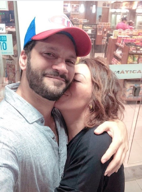 Armando Babaioff fala de saudade de Bom Sucesso ao posar com Fabíula ...