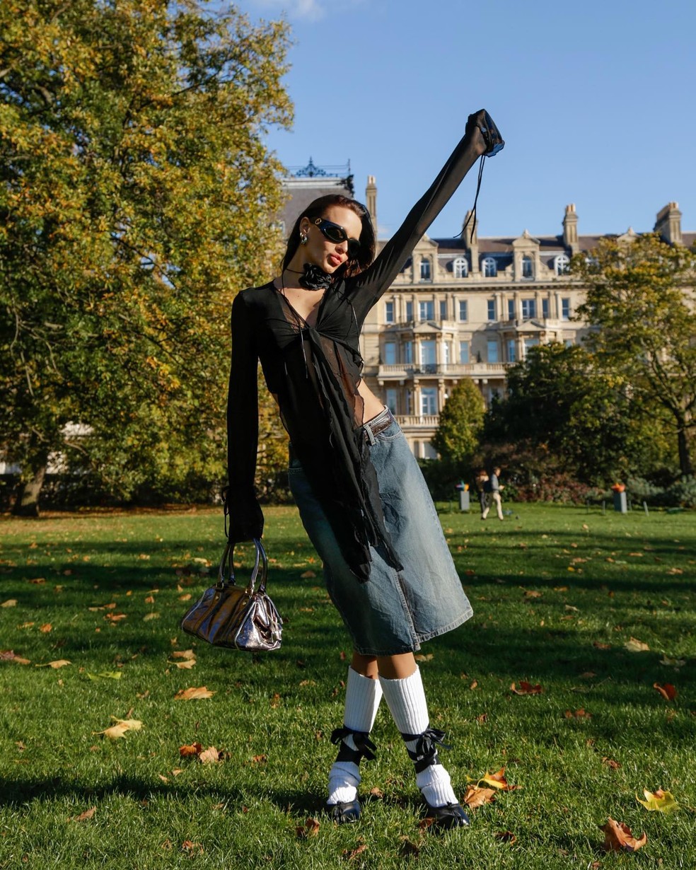 Saia maxi jeans: de estigmatizada à queridinha das fashionistas