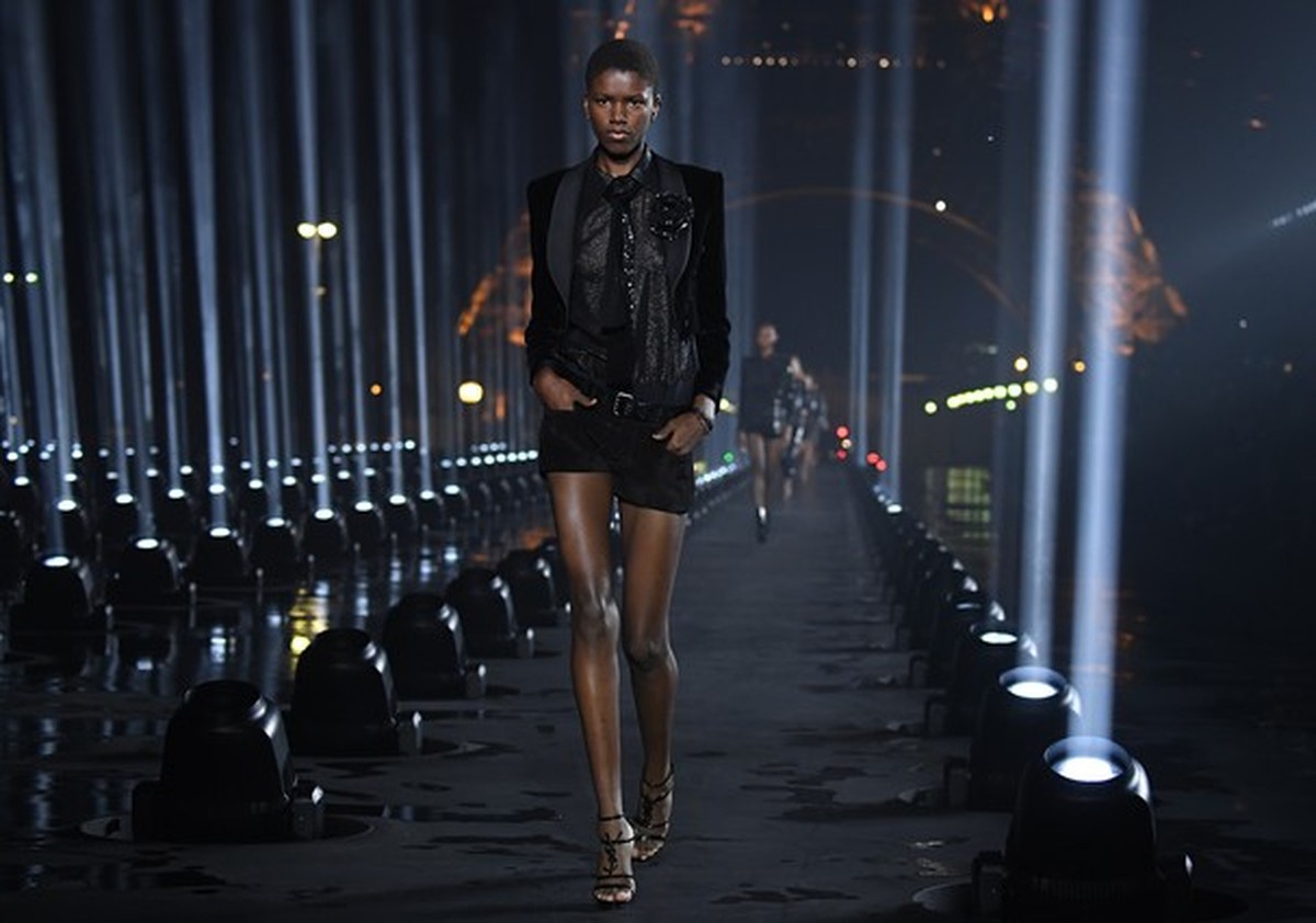 Semana de moda de Paris: Os looks da YSL são tudo que nós queremos usar...