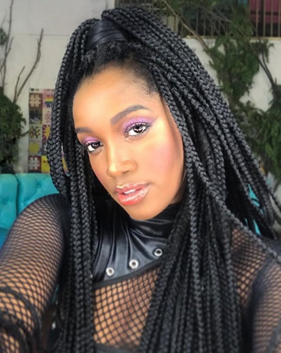 Iza: 7 vezes em que a cantora arrasou (e muito) na maquiagem