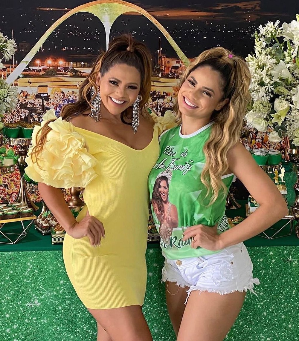 Recém separada, Lexa homenageia sua mãe e fãs se confundem: 'Jurava que ...