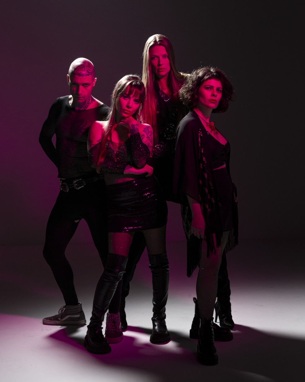 Mulheres no rock: não provoque, é cor de rosa-choque