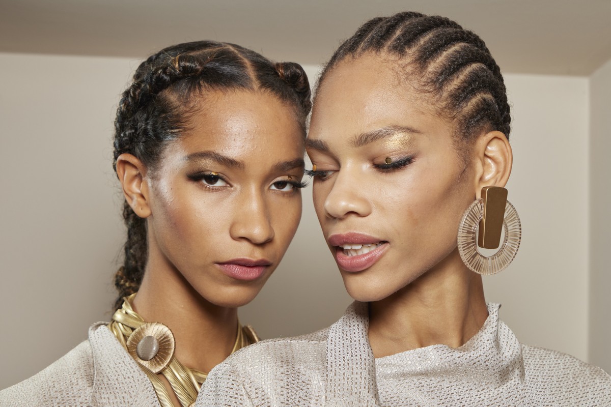 Verão 2023: tendências de beleza das semanas de moda internacionais ...