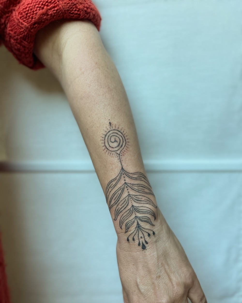 Tatuagem para pulso: mais de 40 ideias delicadas, criativas e cheias de ...