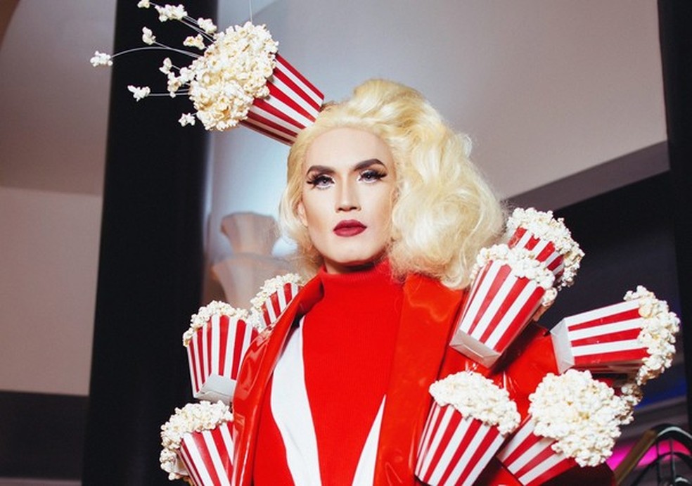 Aretuza Lovi comanda master class Drag Queen na Sephora