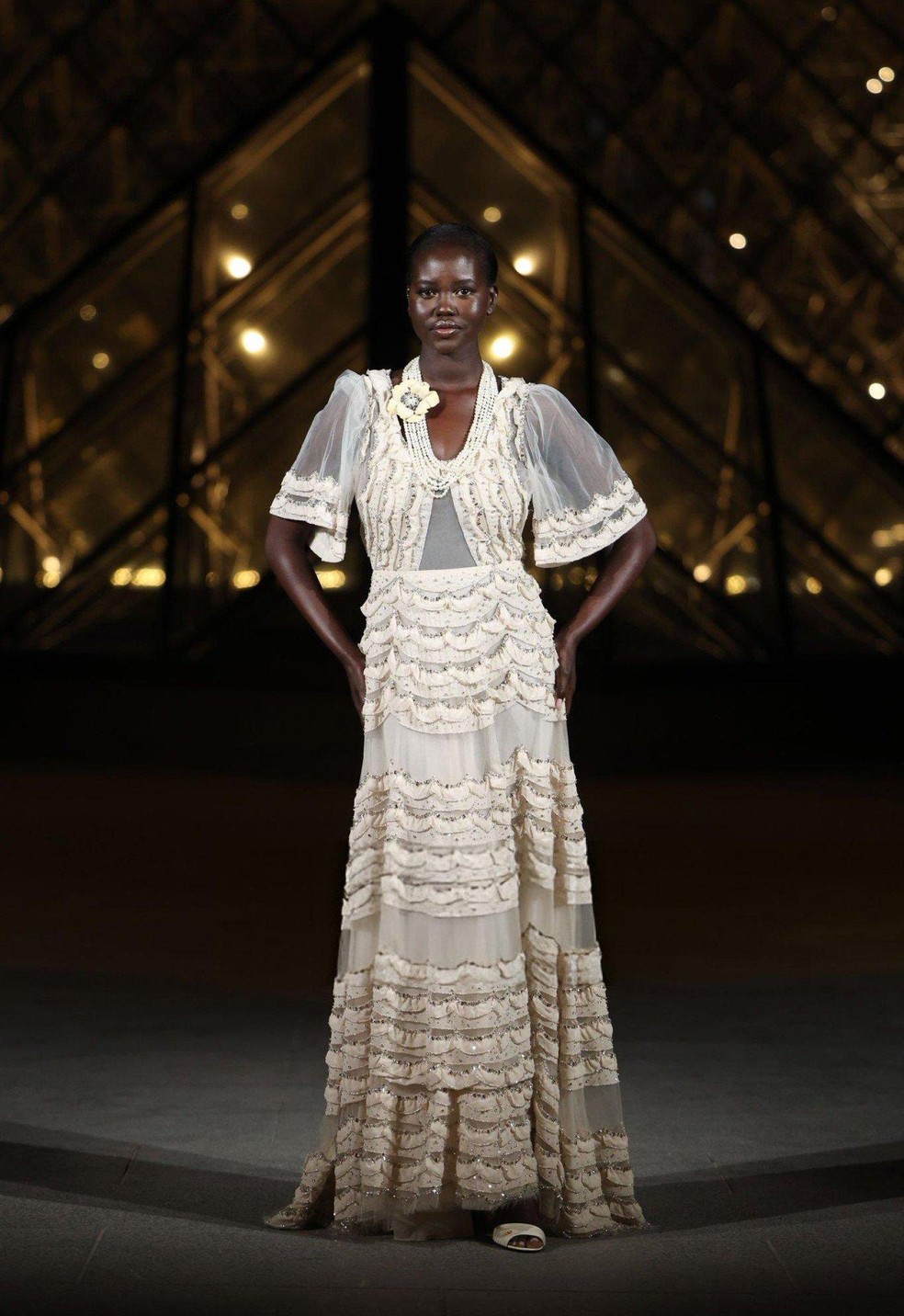 Gala do Louvre reúne famosas e fashionistas em Paris. Veja os melhores ...
