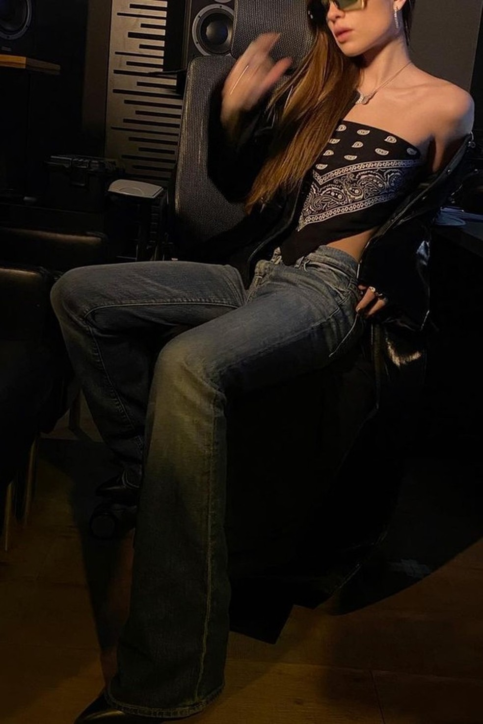 Ronda de looks: Giulia Be usando bandana como top, Gleice Damasceno com ...