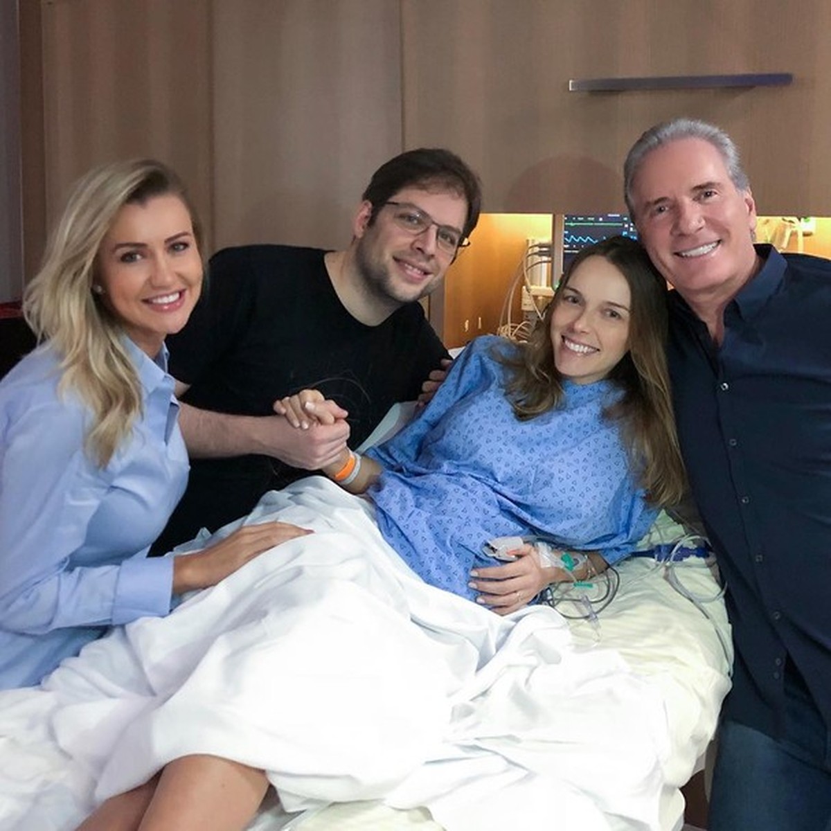 Nasce Arthur, o primeiro neto de Roberto Justus: 'Momento emocionante'