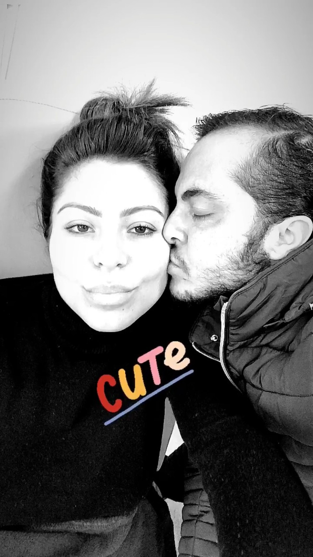 Grávida, Andressa Miranda ganha beijinho de Thammy Miranda depois de exame