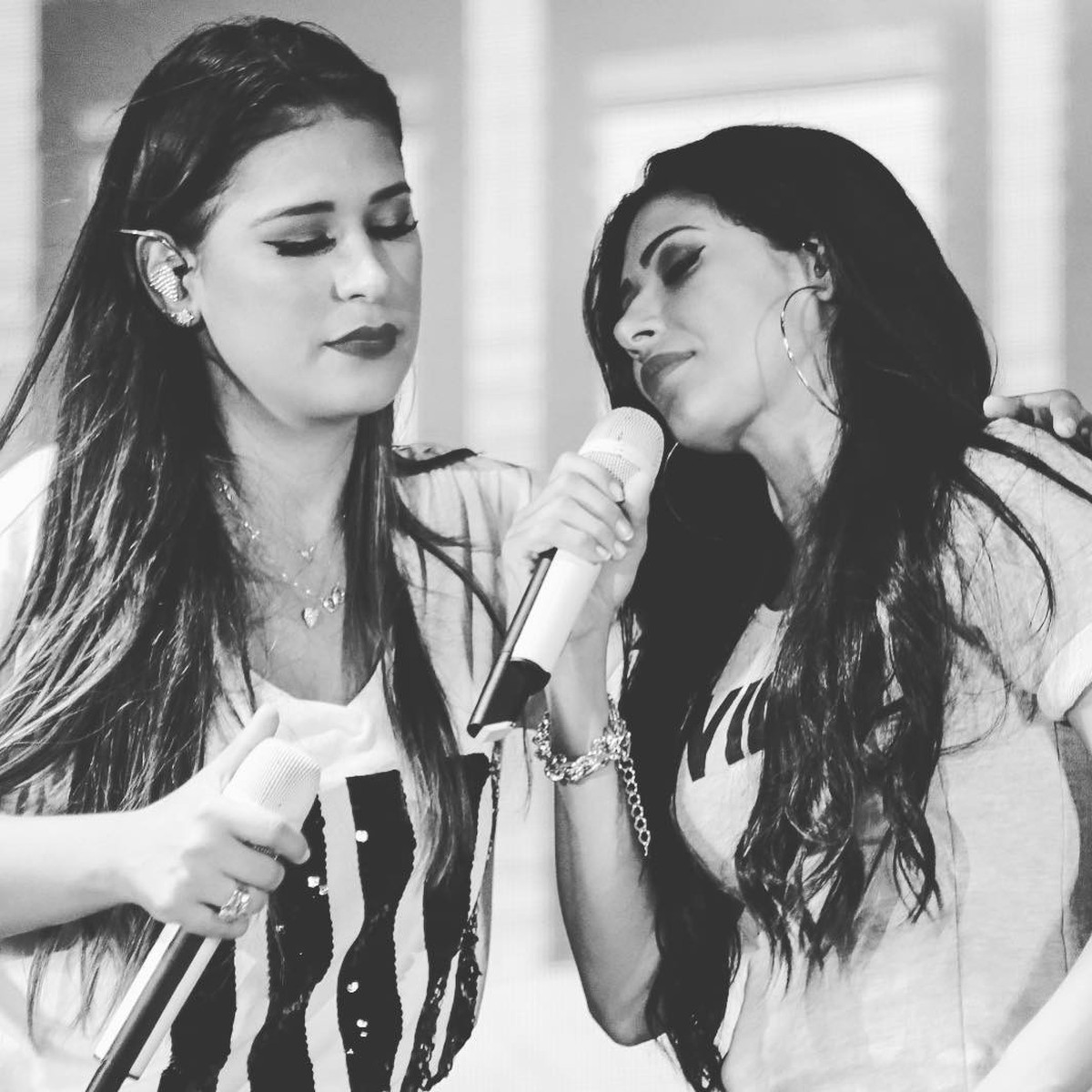 Simone se declara para Simaria no Instagram: 'Amo tanto que nem sei'