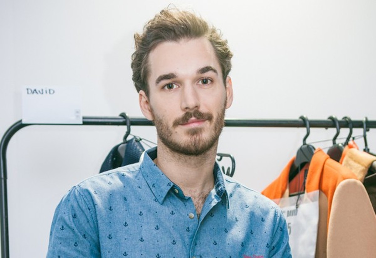 Já conhece o modelo-fotógrafo-artista-muso David Alexander Flinn? Corre ...