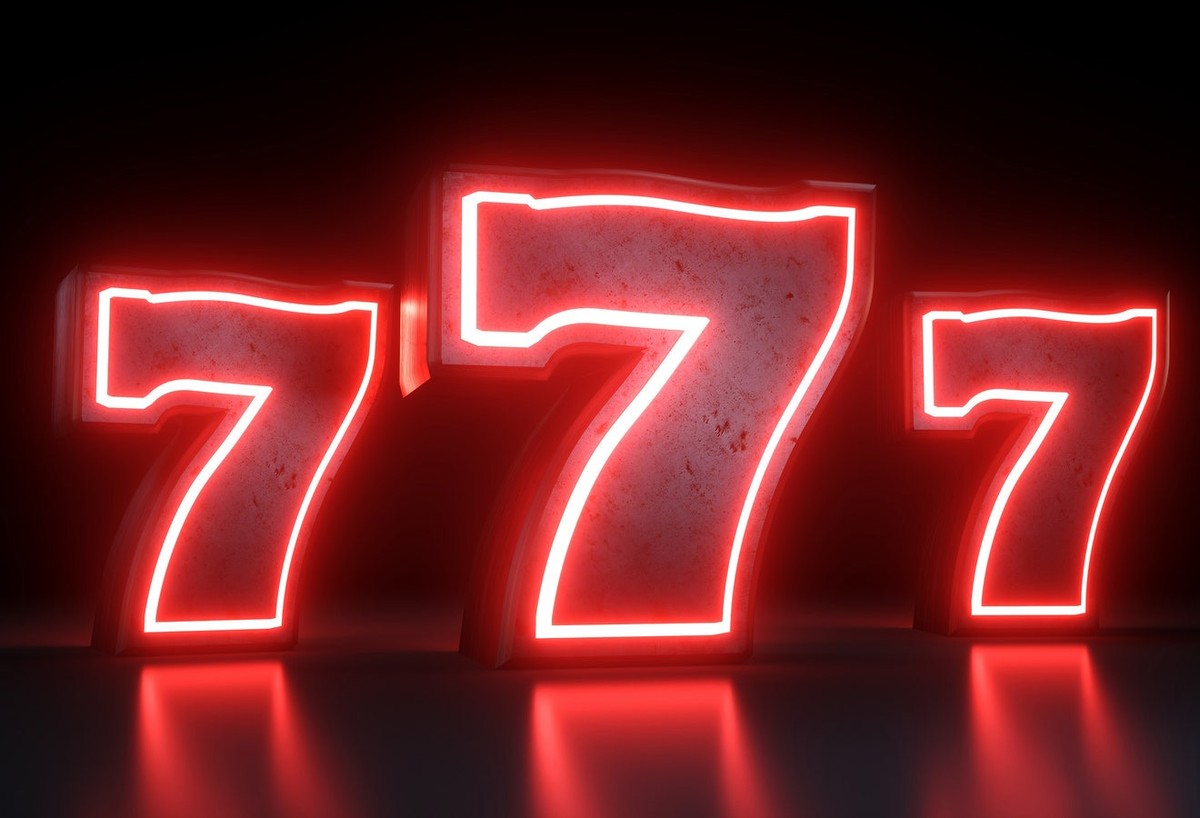 O que significa 777 na numerologia? Descubra suas mensagens
