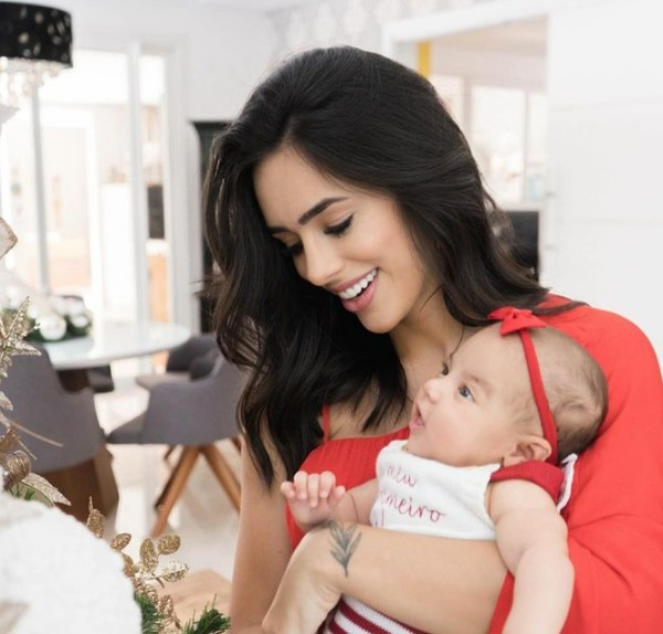 Bruna Biancardi encanta com registro de primeiro Natal de Mavie