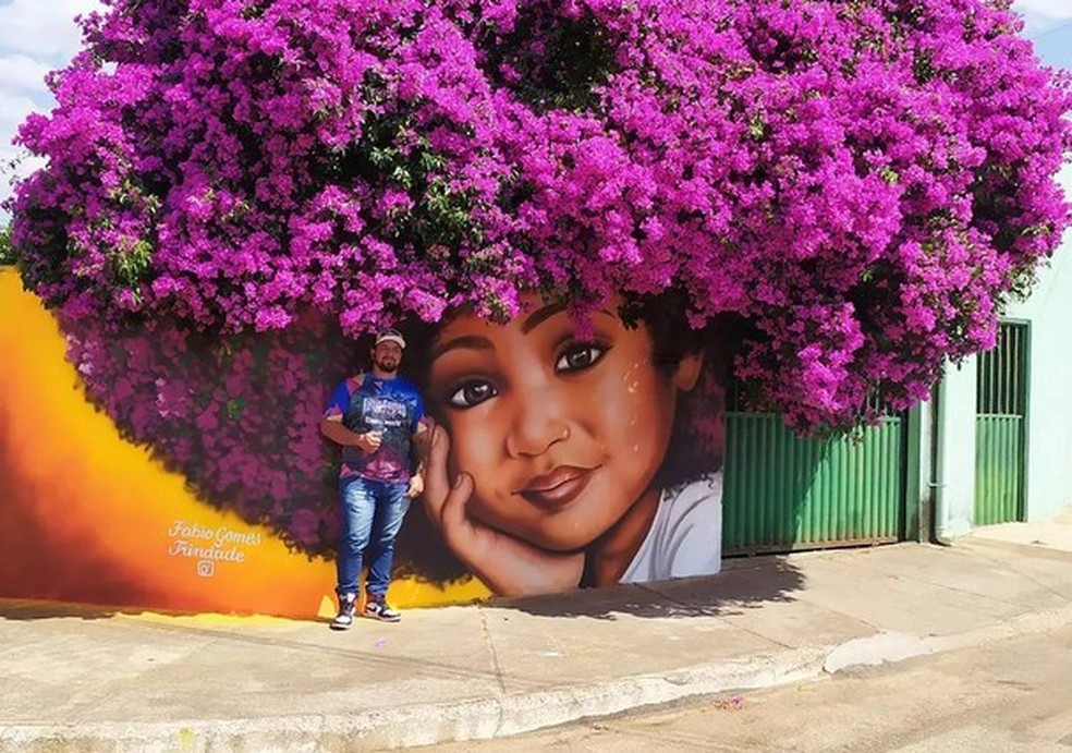 Mural de artista goiano faz sucesso internacional ao mesclar arte e natureza