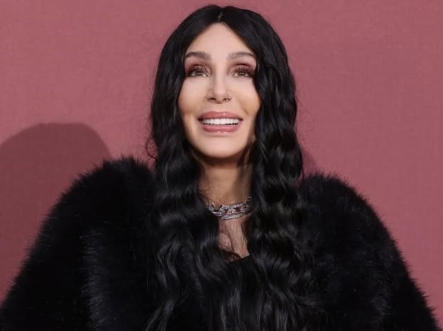 Cher recebeu convite para show no Brasil e está discutindo data, diz jornal