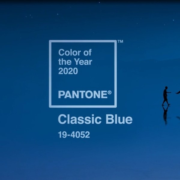 Pantone escolhe o azul 'Classic Blue' como a cor de 2020