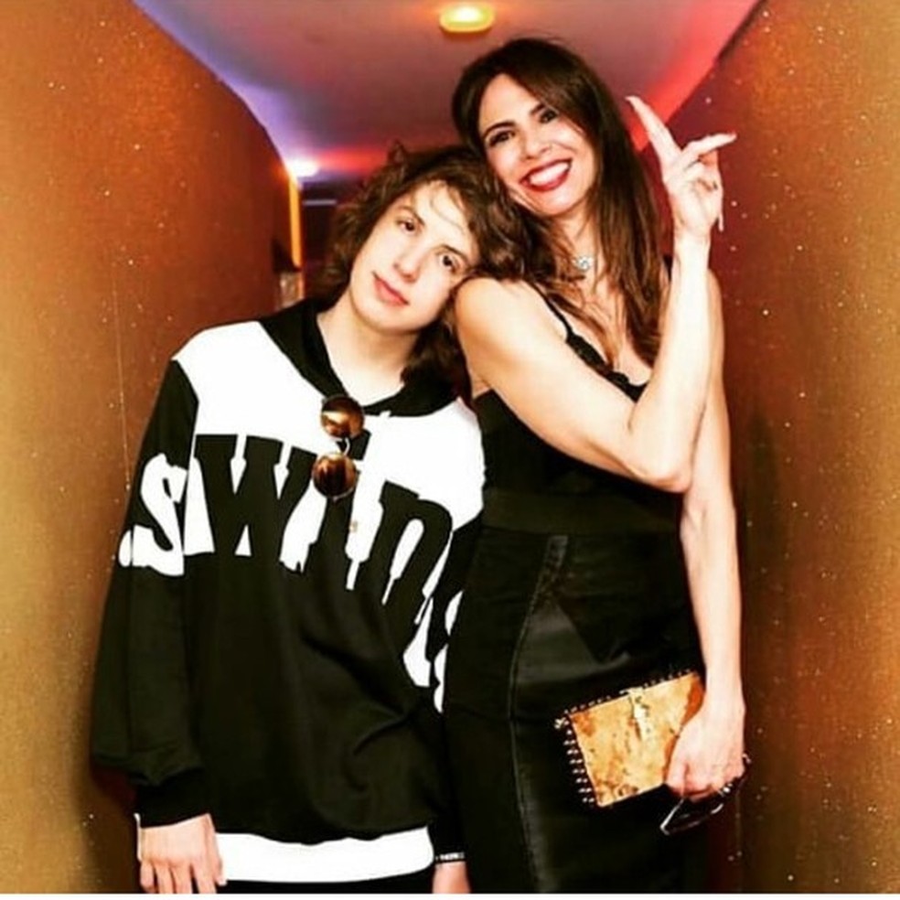 Lucas Jagger leva 'bronca' de Luciana Gimenez no Instagram