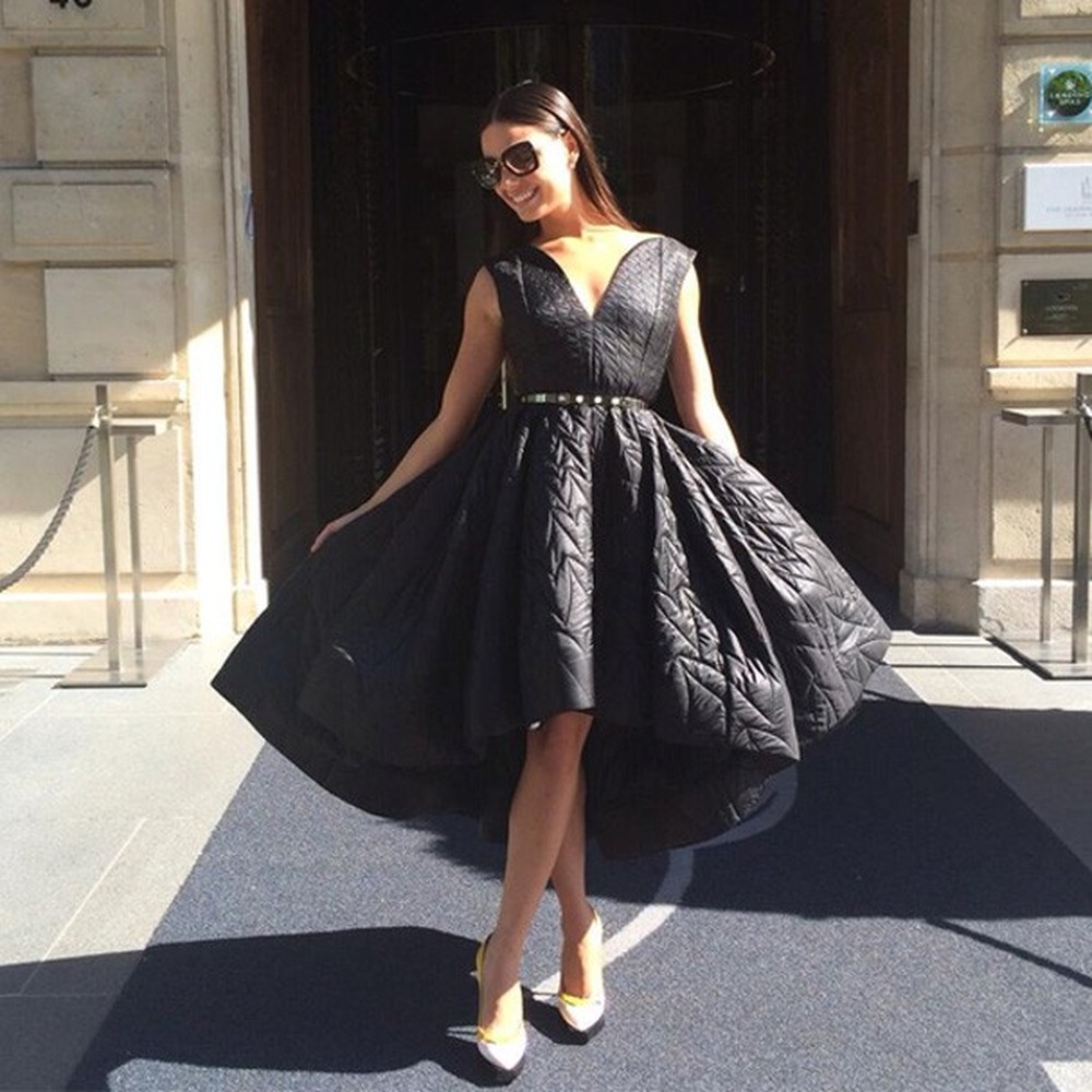 Isis Valverde arrasa na Semana de Moda de Paris