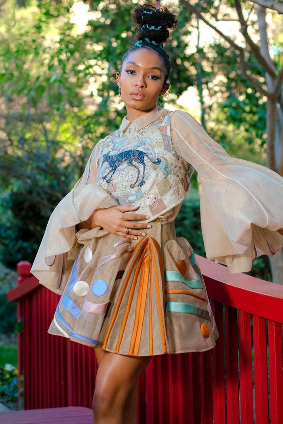 Zendaya com saia volumosa e regata da Alta-Costura, Ísis Valverde de ...