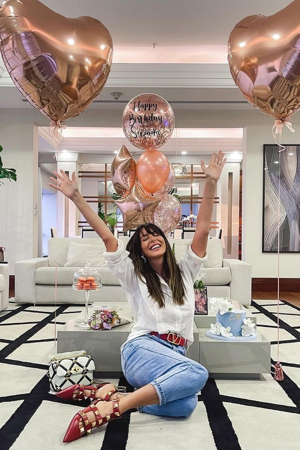 Suzana Gullo completa 45 anos; veja a comemoração