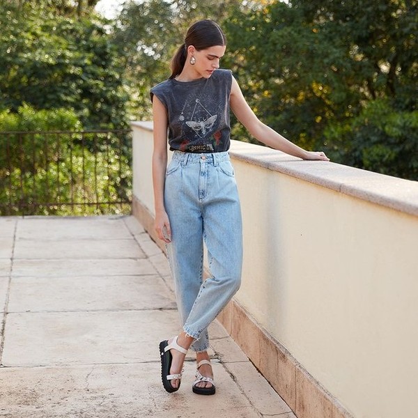 Mom jeans: 15 inspirações do modelo que voltou com tudo