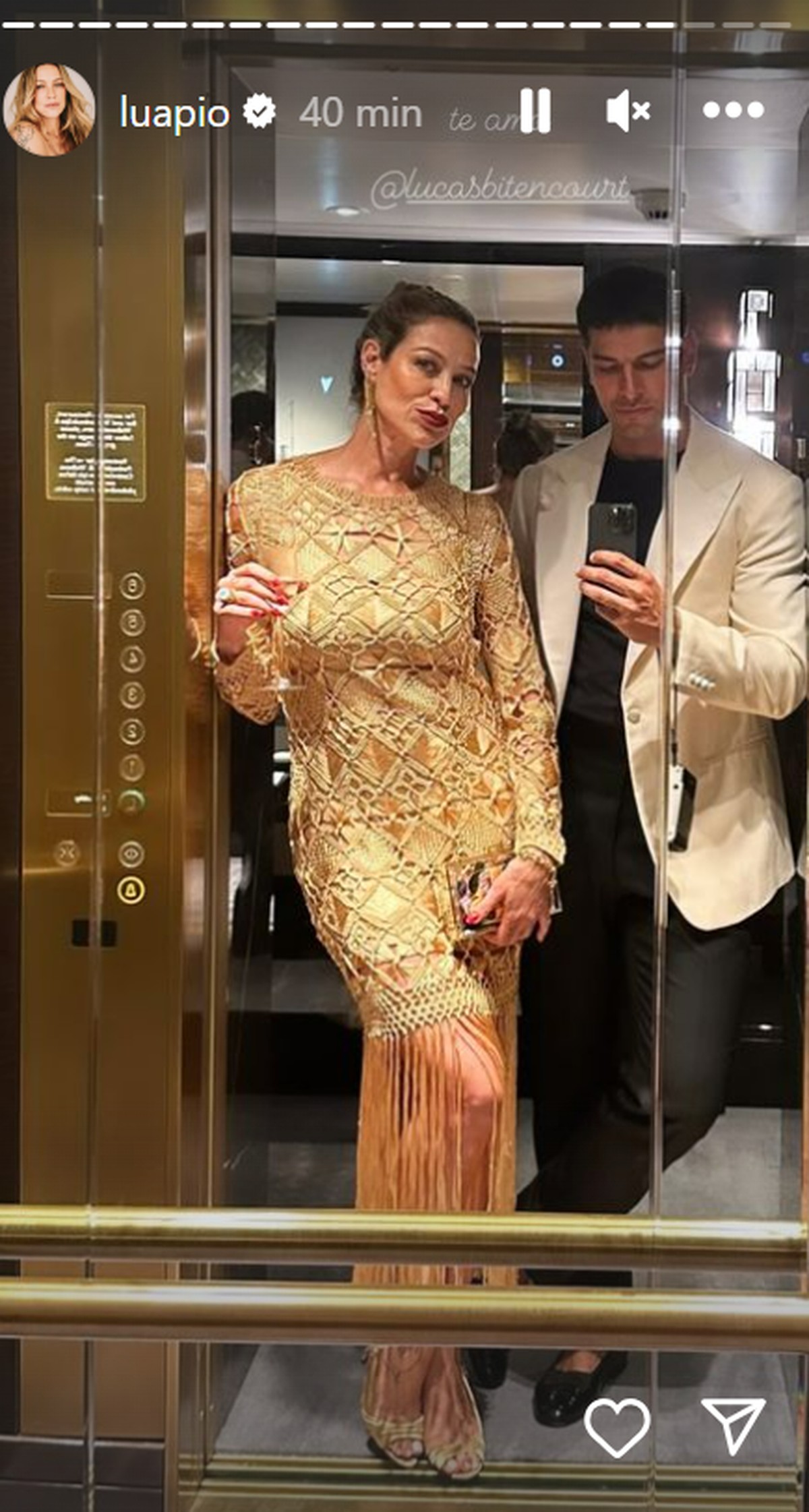 Luana Piovani curte festança com o namorado Lucas Bitencourt no Marrocos