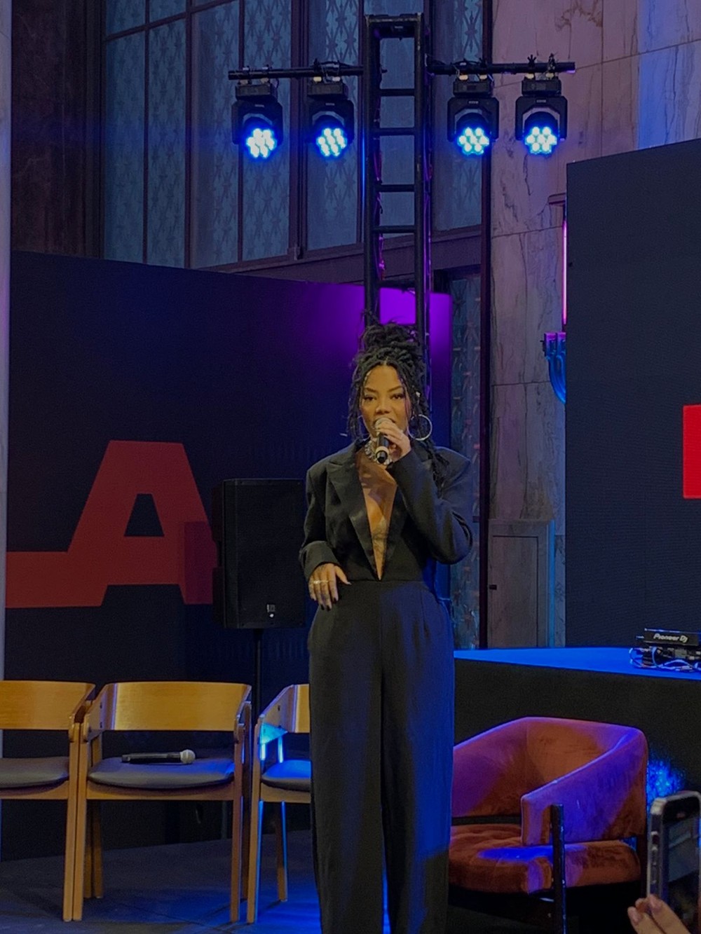 Ludmilla lança teaser de nova turnê, celebrando 10 anos de sua carreira