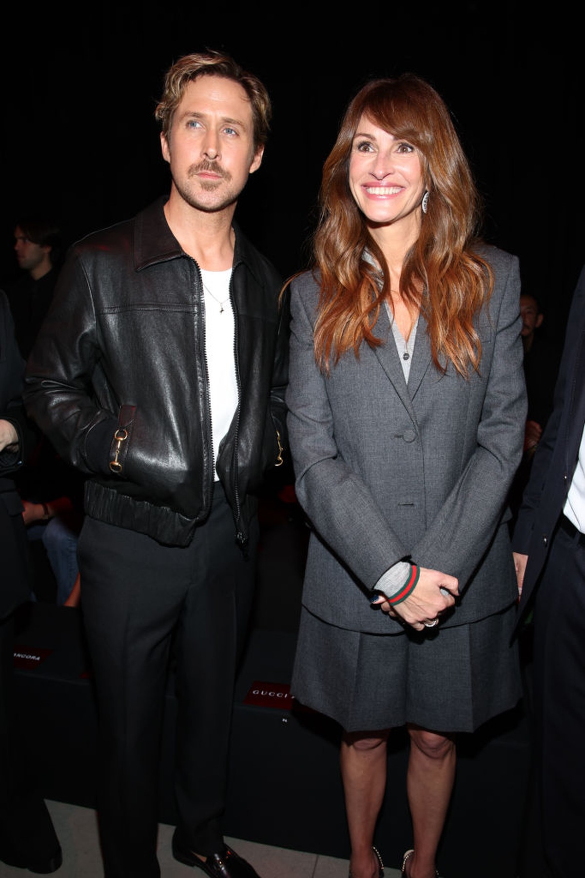 Ryan Gosling concentra flashes no desfile da Gucci