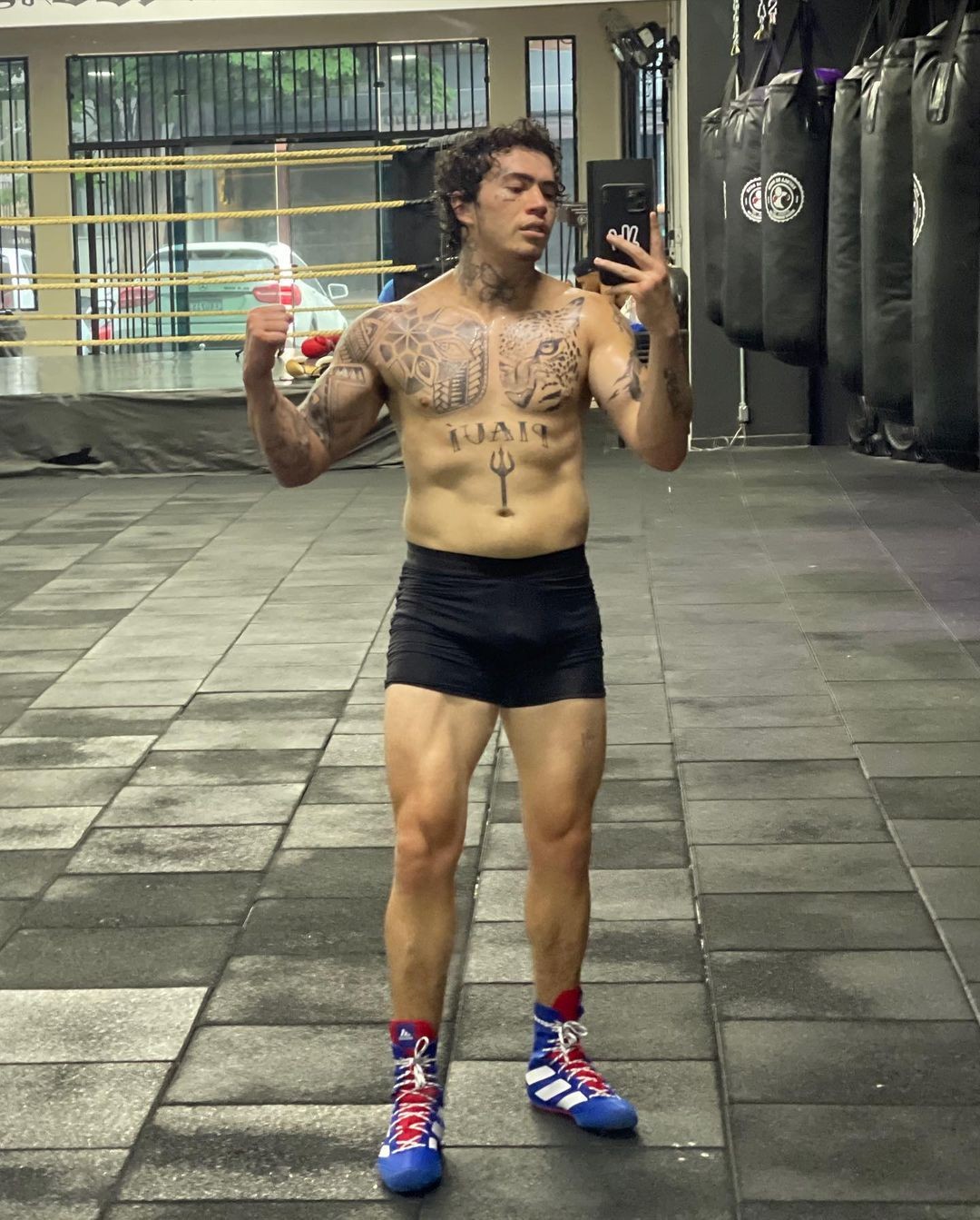 Whindersson Nunes brinca em novo post após luta: 'Aprende, Filipek'