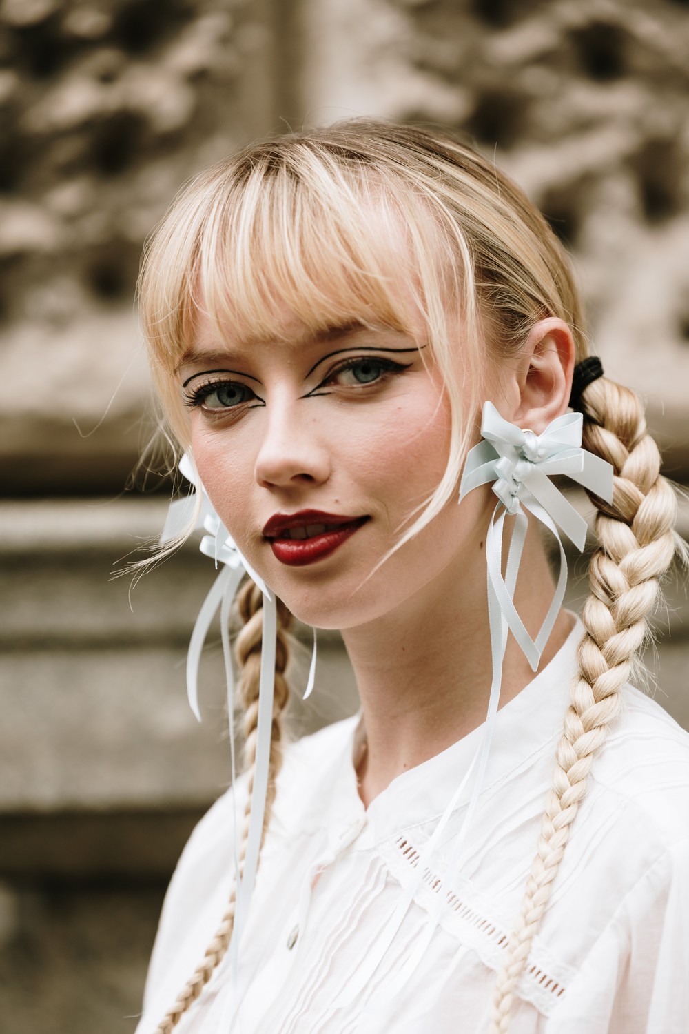 LFW: os melhores looks de beleza do street style londrino