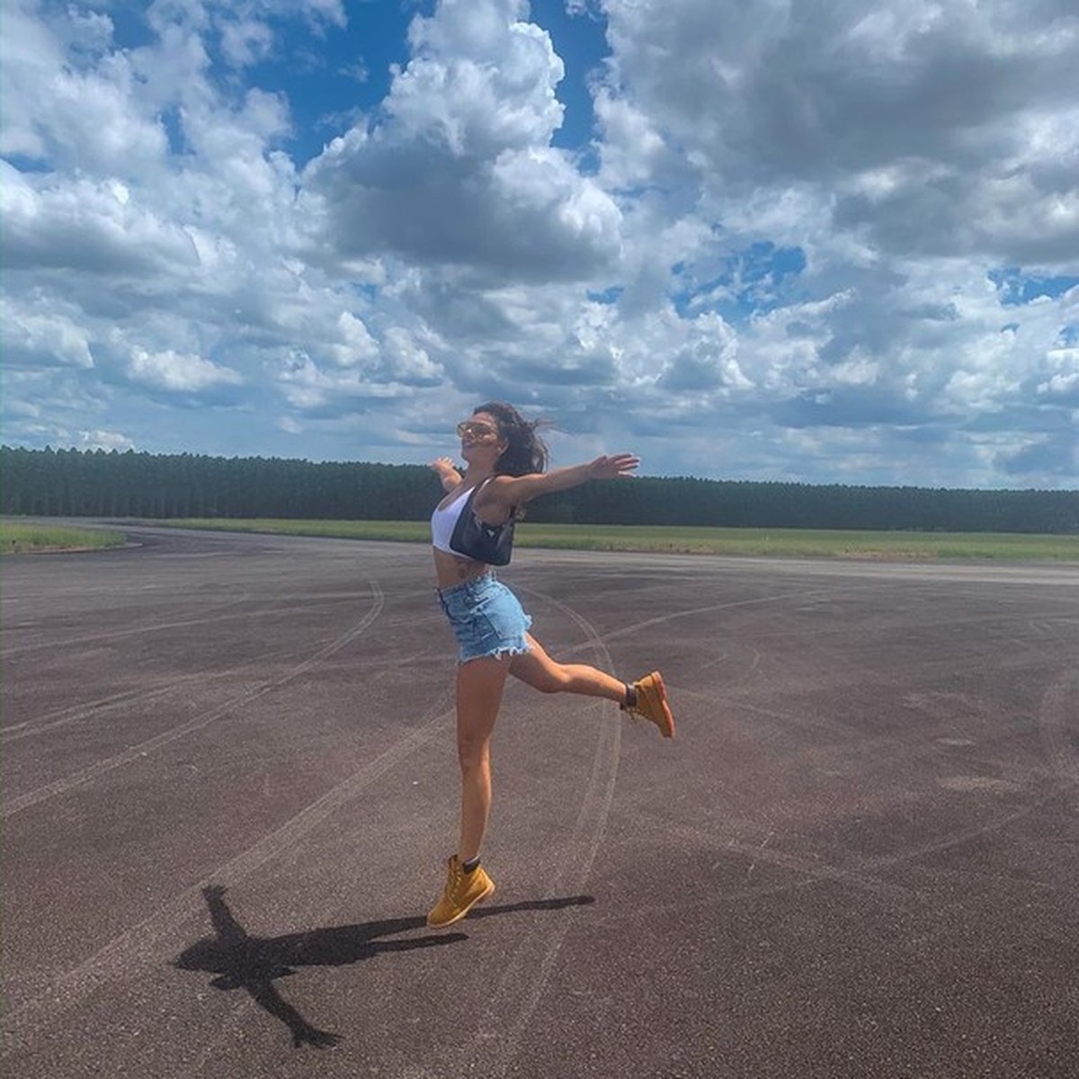 Isis Valverde faz reflexão: 'Nossas asas nunca falham'