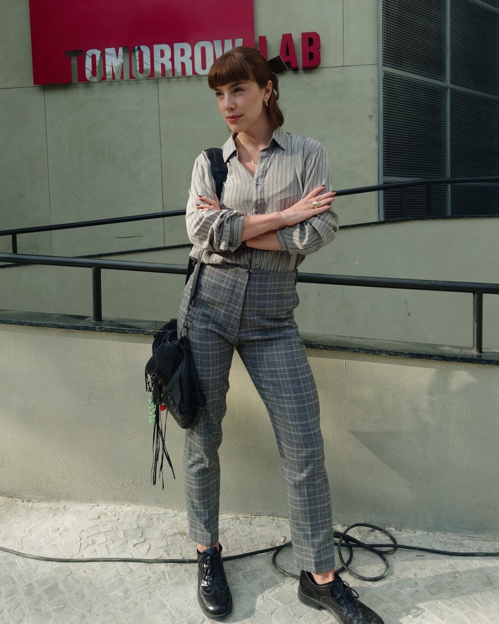 Alice Wegmann dá spoiler de looks fashionistas em 'Vale Tudo'