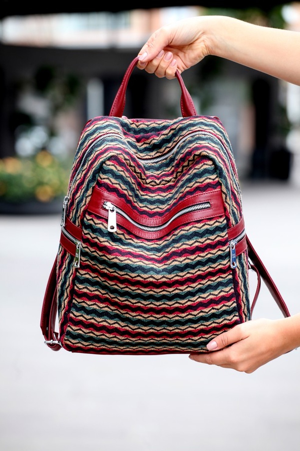 Acessórios com tecido sustentável? A Laci Baruffi faz e nós queremos todos