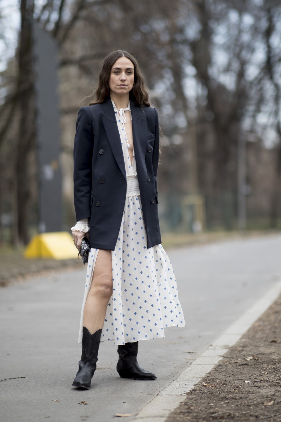 As botas de cowboy vieram para ficar! 20 looks mostram como usar