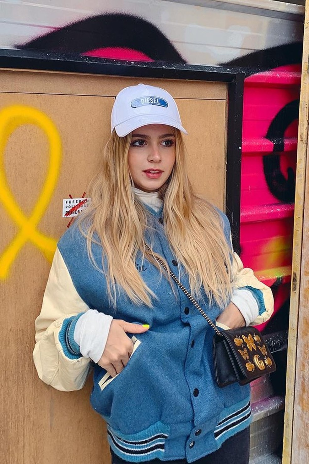 Isa Scherer fala sobre a relação com o pai, carreira e corpo